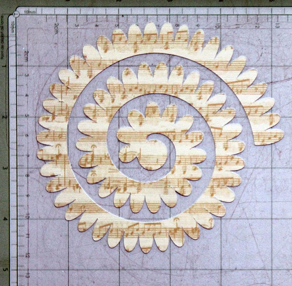 Fantabulous Cricut Challenge Blog: Quick Tip Tuesday: Rolling Flowers