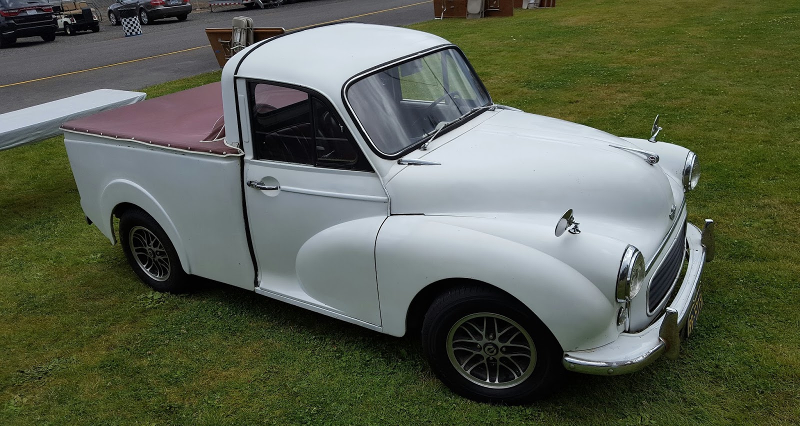 POPPA WHEELIE: Morris Minor Pick Up