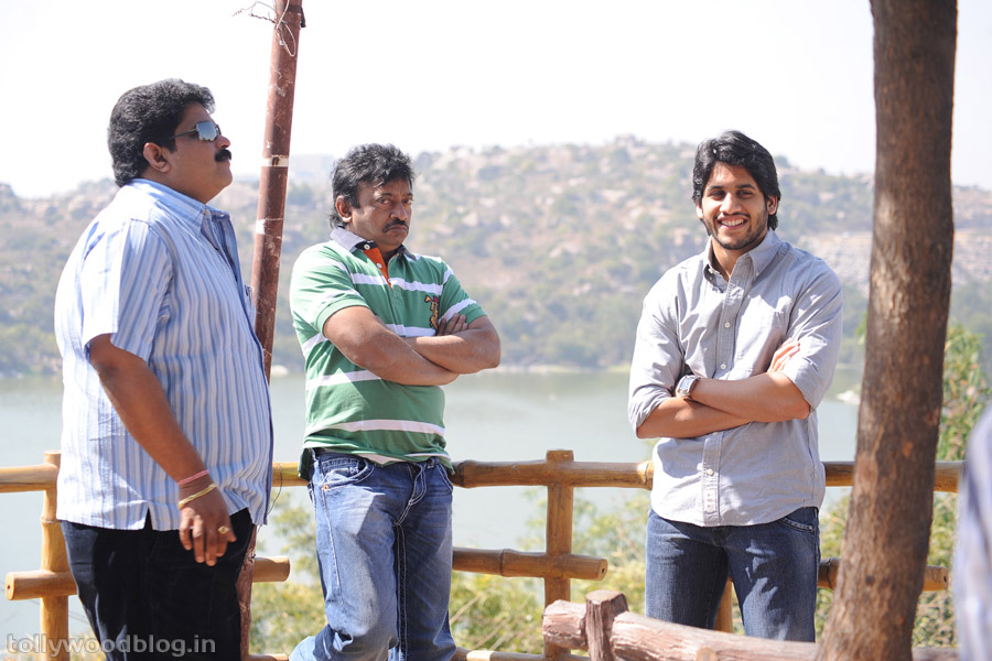 Bezawada Movie Working Stills Photos Gallery