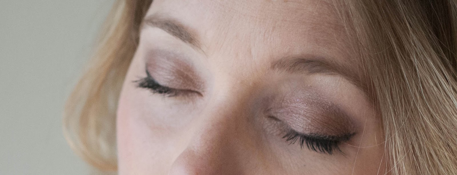 When you are running out of time - Revlon Eyeshadow Palette 505 ...