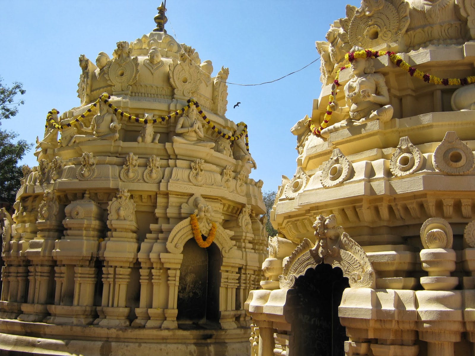 Bengaluru Dakshina Kaashi - Sri Gavigangadhareshwara temple , Gavipuram ...