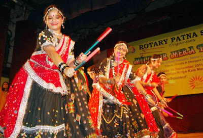 Diwali Wallpapers Free: Diwali Garba Dance 5