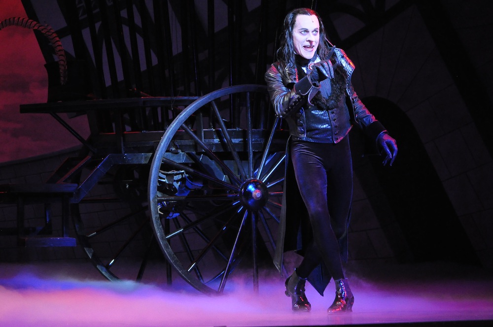 Kate Herbert Theatre Reviews: Chitty Chitty Bang Bang Feb 2, 2013 ***1/2