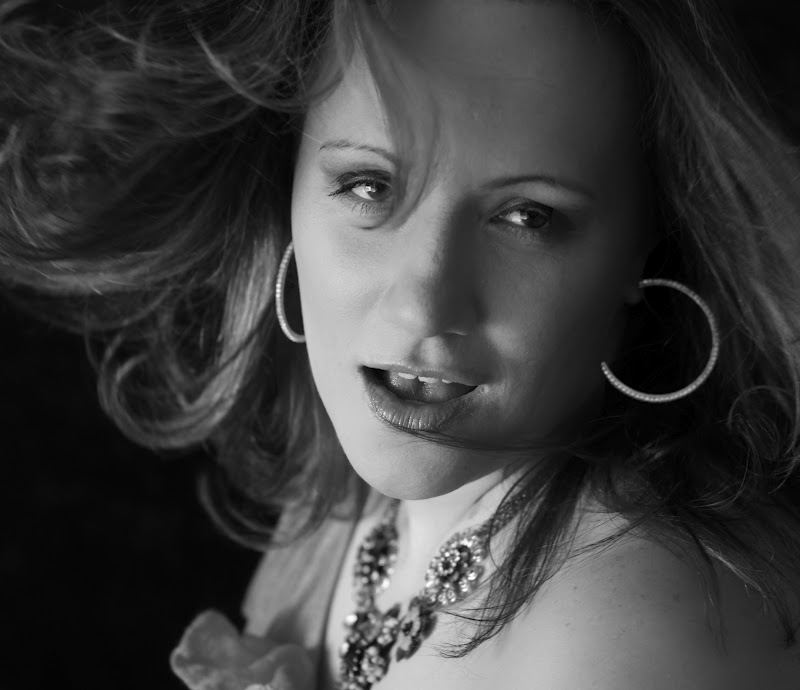 Pretty Muse: Tiffany Raynor