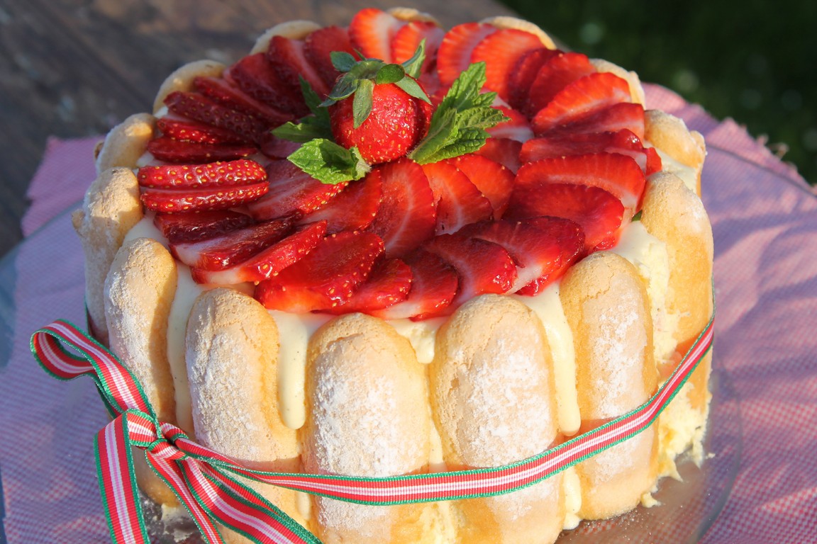 Expériences Gourmandes: Charlotte aux fraises