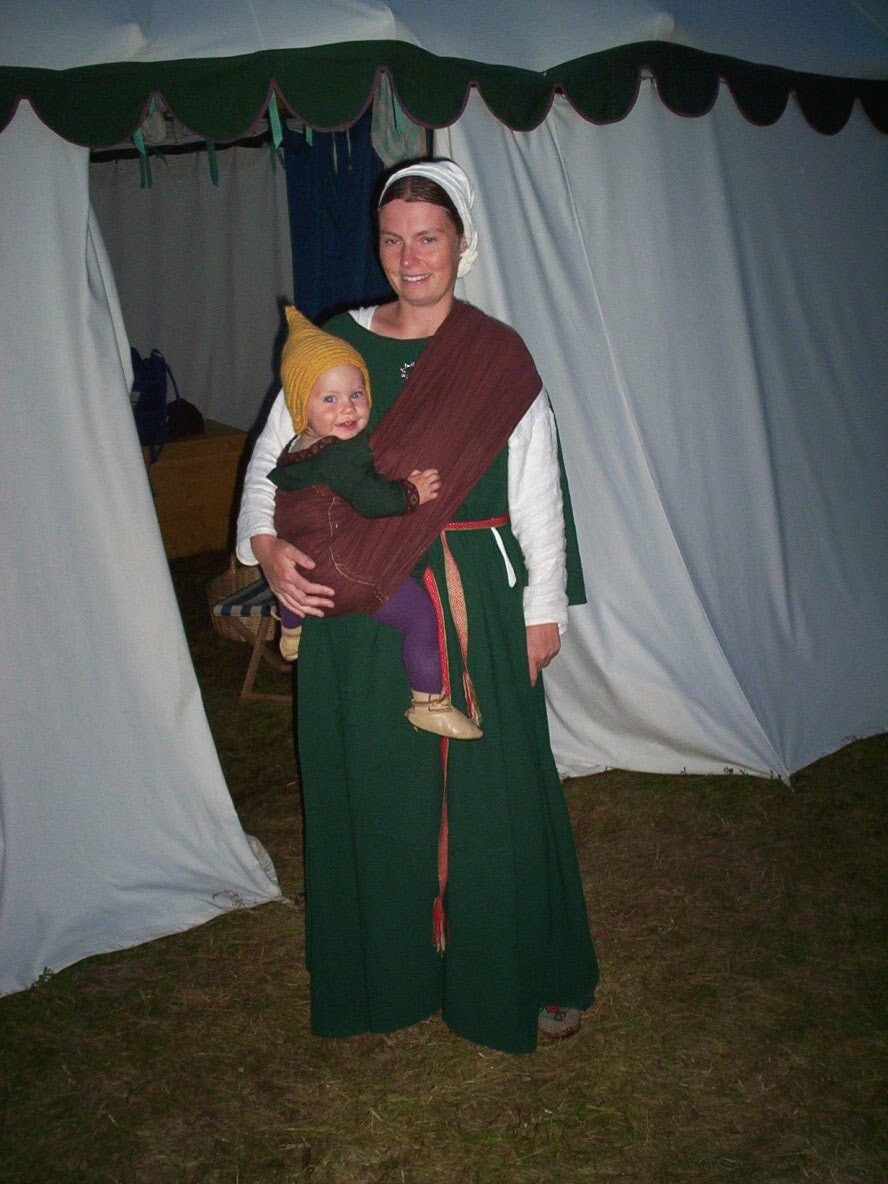 Eva's historical costuming blog: Two 13th century tunics with optional ...