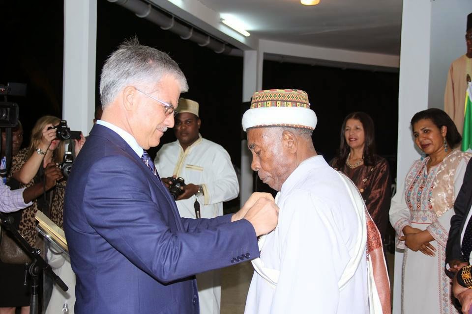 Comores News: DECORATION DU GRAND MUFTI