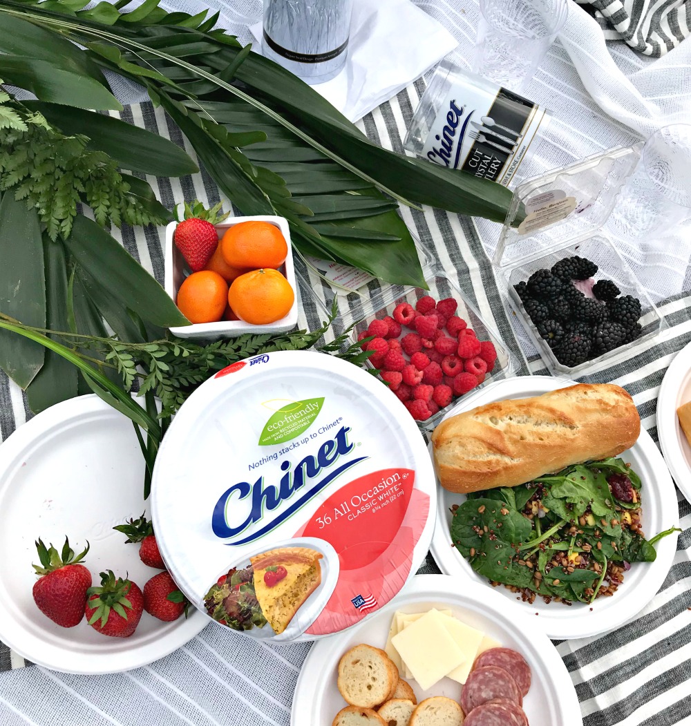 How to Plan the Perfect Beach Picnic