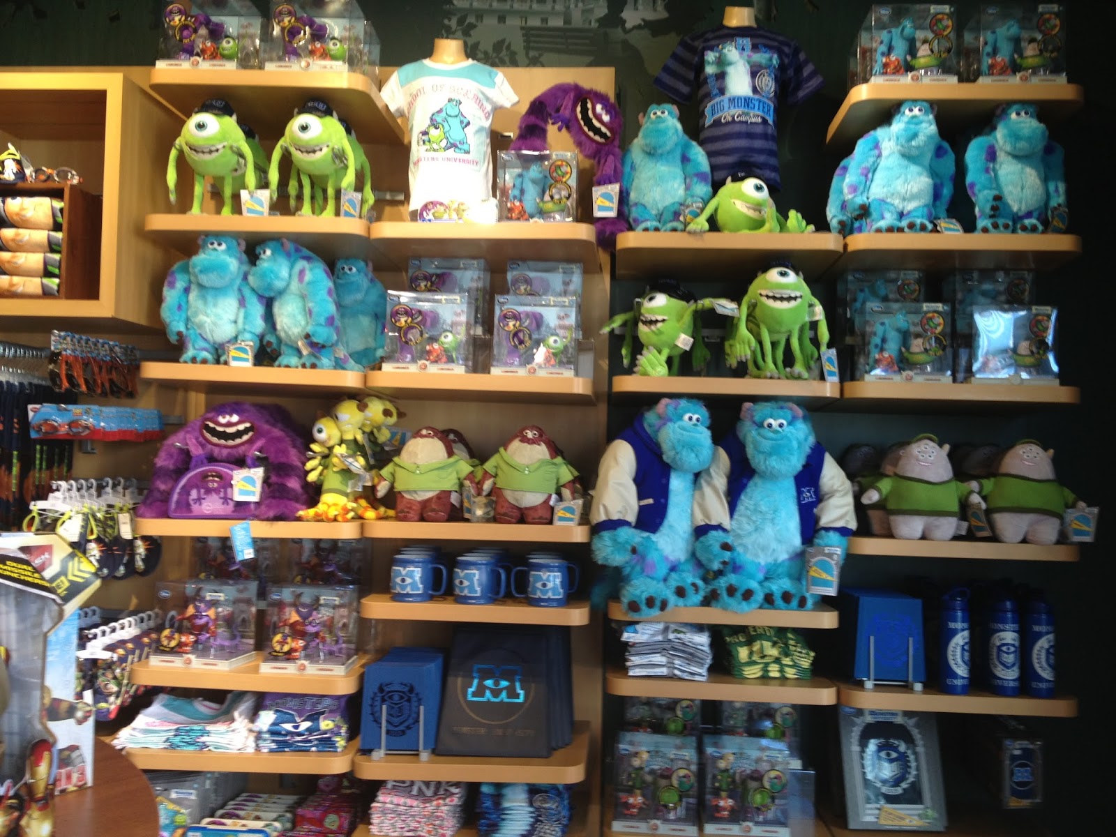 Dan the Pixar Fan: Events: Monsters University In Theaters