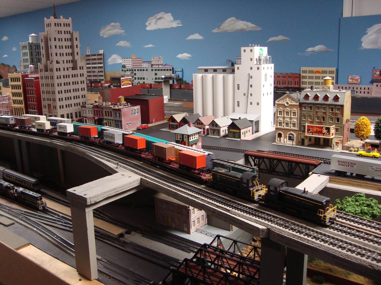 New York Central Train Layout: COFC / TOFC / Auto Racks