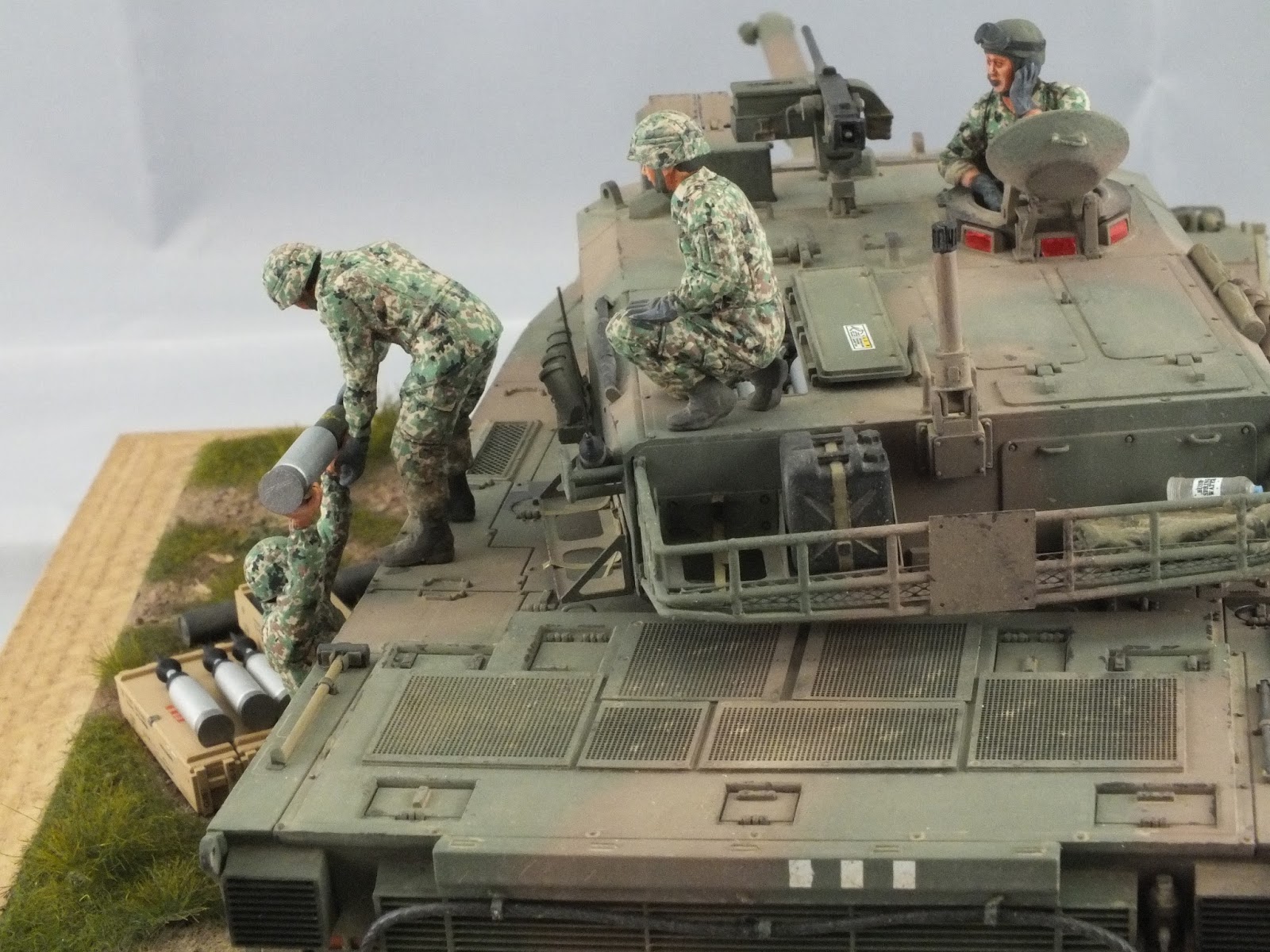 Pete's Model World : Banzai Baby! JGSDF Type 90 Complete