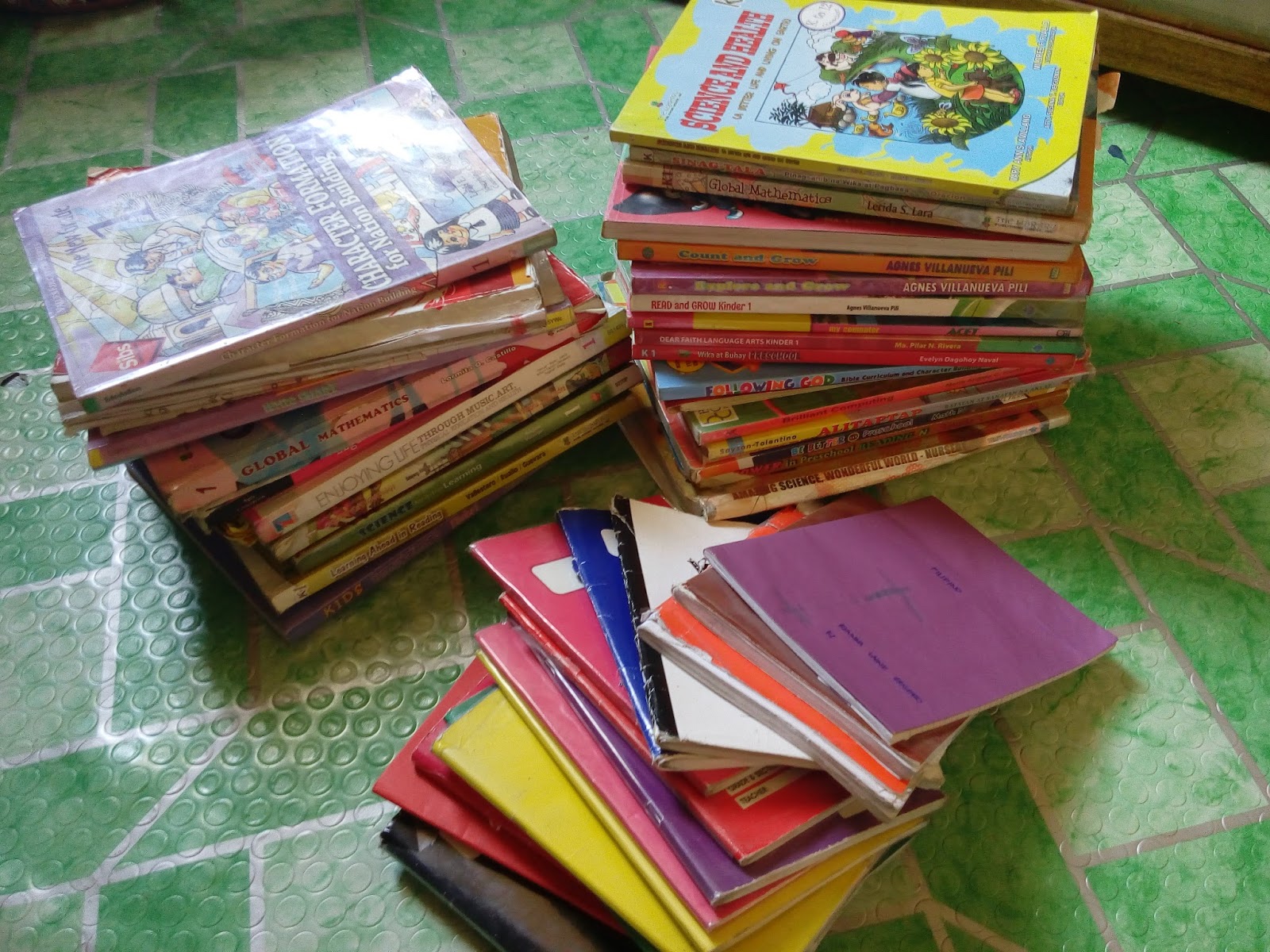 ronaleer crafts & kids: DIY: Repurpose Old Notebooks