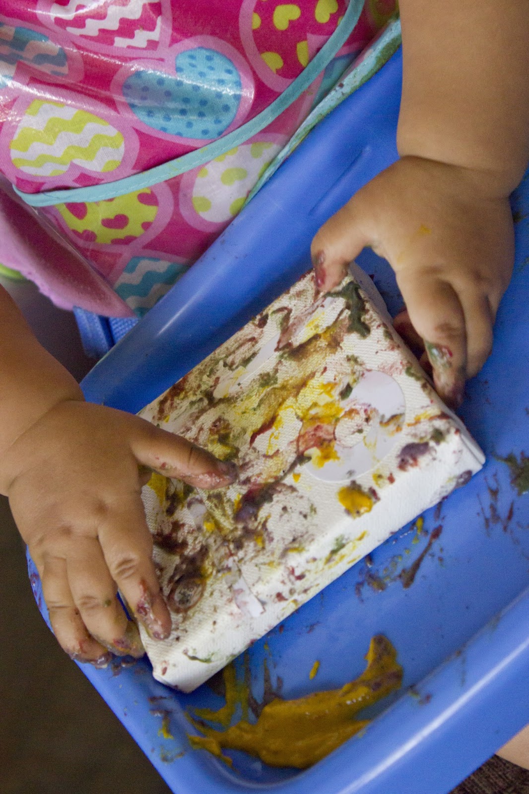 Momnifique: BABY'S FIRST WORK OF ART