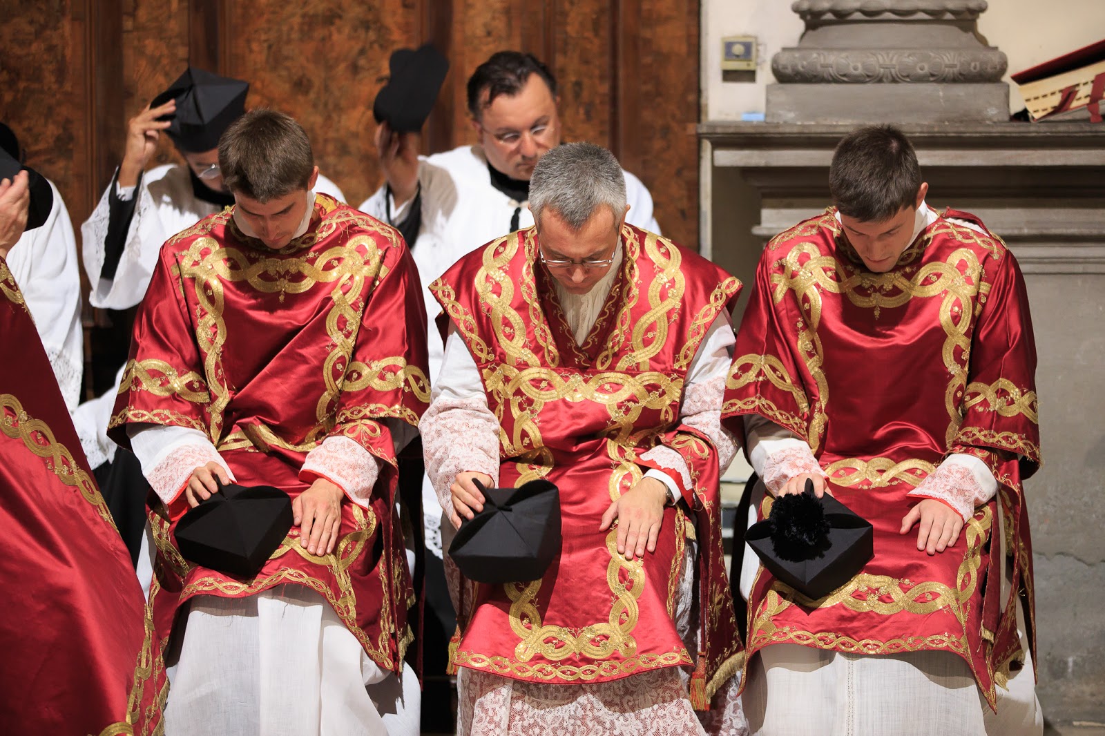 New Liturgical Movement: An FSSP First Mass in Italy