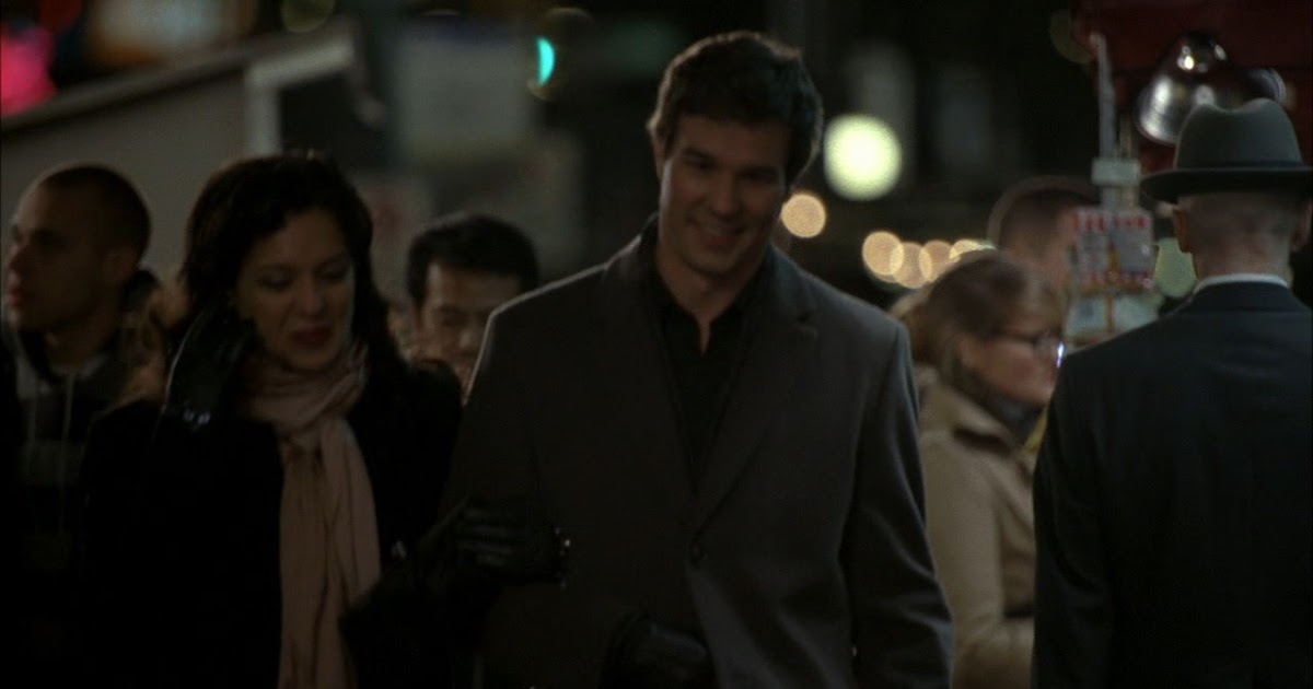 Fringe Easter Eggs: Observer in 6B ~ Fringe Television - Fan Site for ...