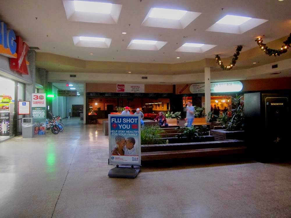 Sky City: Retail History: Claypool Hill Mall: Cedar Bluff, VA