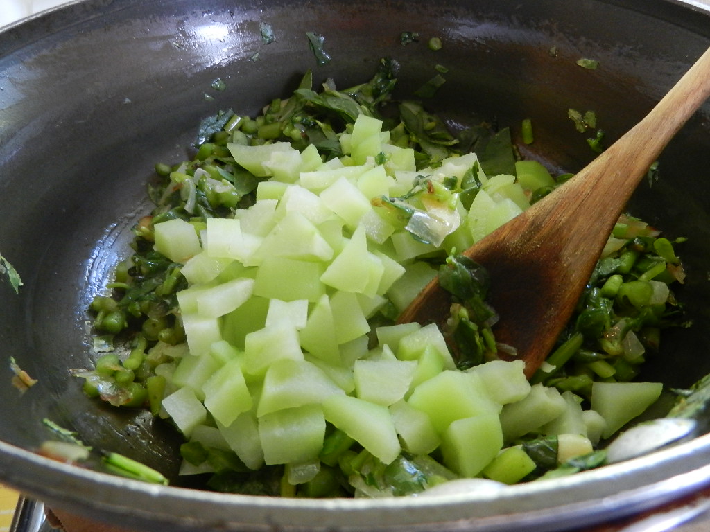 Sizzling Indian Recipes.....: Golichi Bhaji...Purslane stir fry with ...