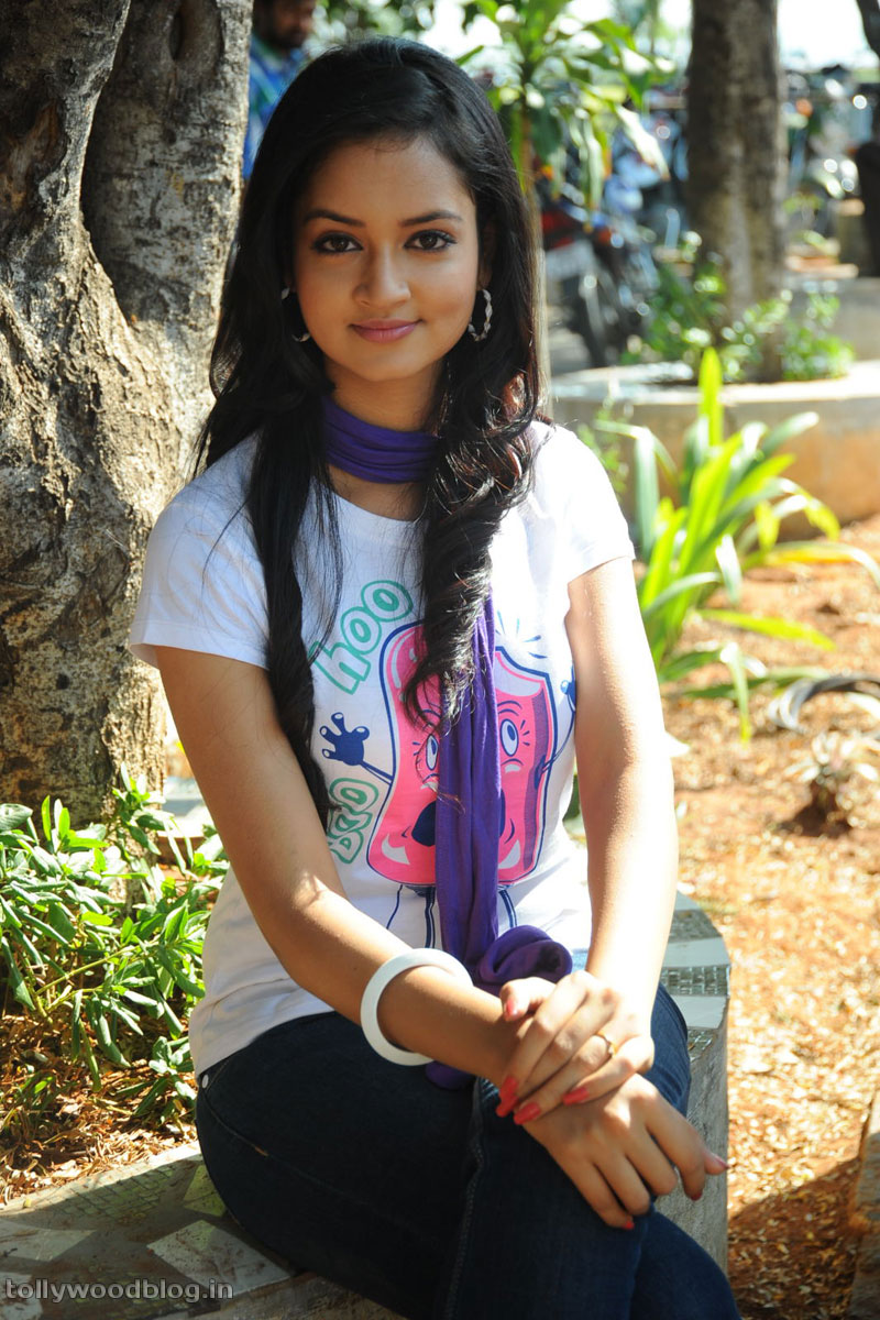 Lovely Heroine Shanvi cute Photo shoot stills Gallery
