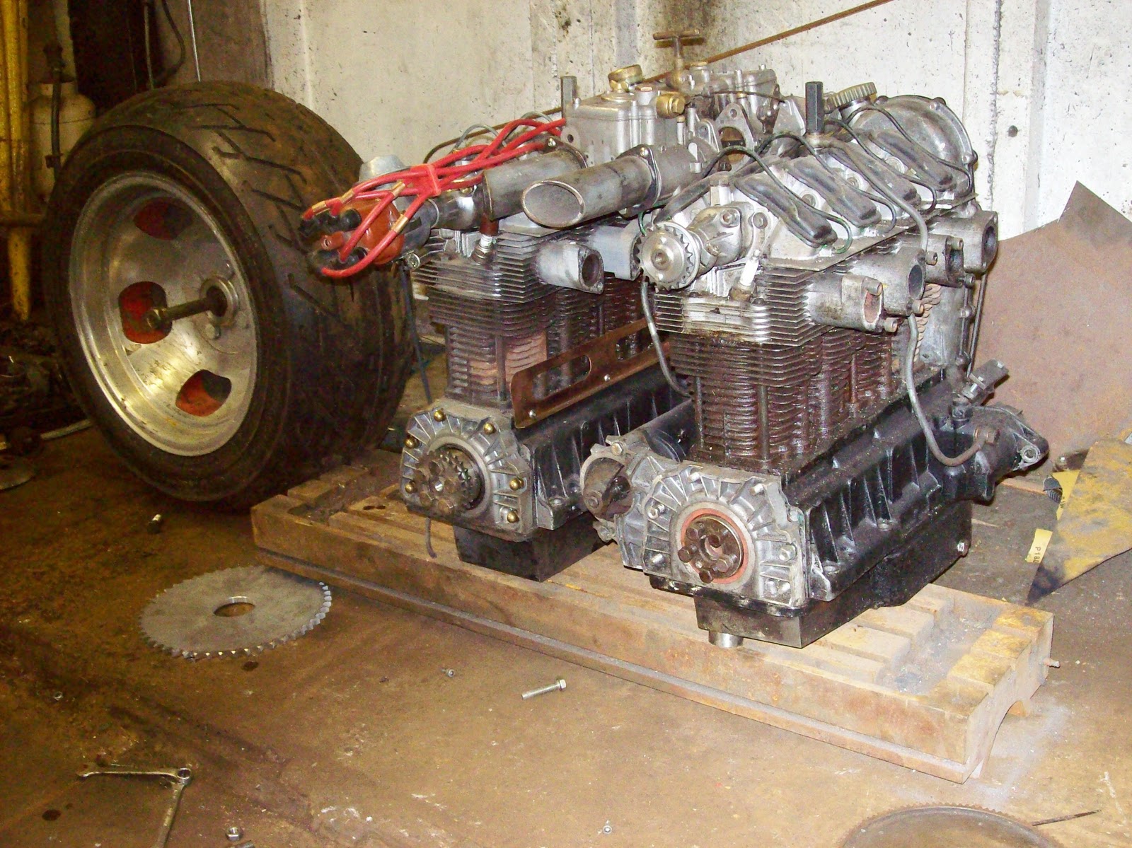 fumes n gears: 2.4 8cyl nsu mockup