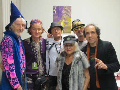 2 or 3 lines (and so much more): Gong – "Pot Head Pixies" (1973)