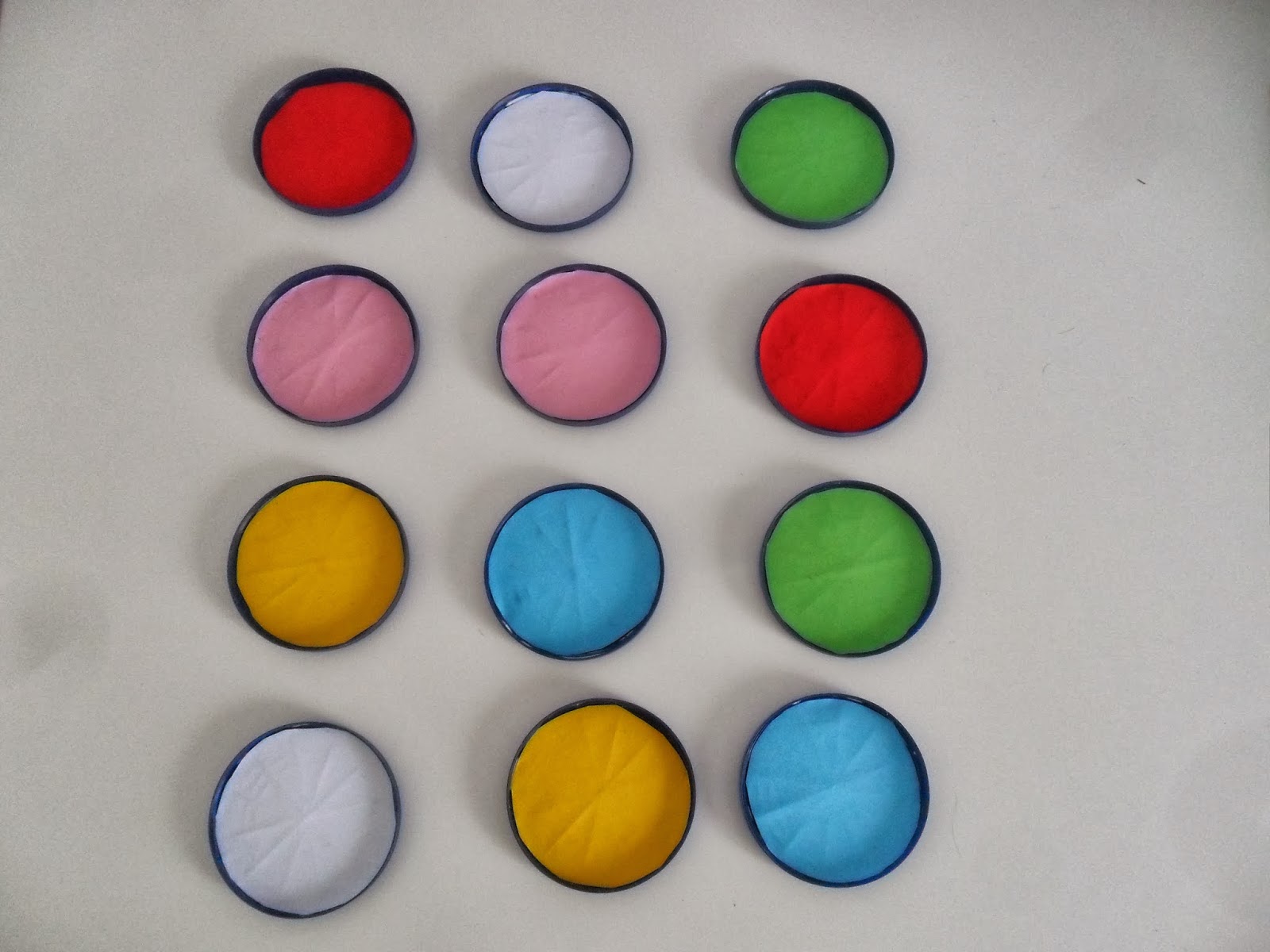 Materiales para Educación Infantil: MEMORY DE COLORES