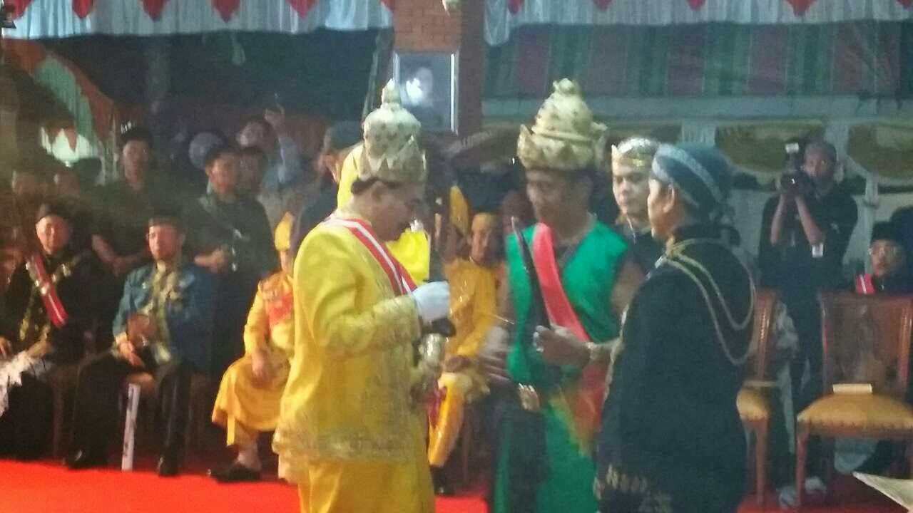 "SULTAN MELAKA DARUL ISLAM" OFFICIAL BLOG: PENYERAHAN DAN PEMAKAIAN ...