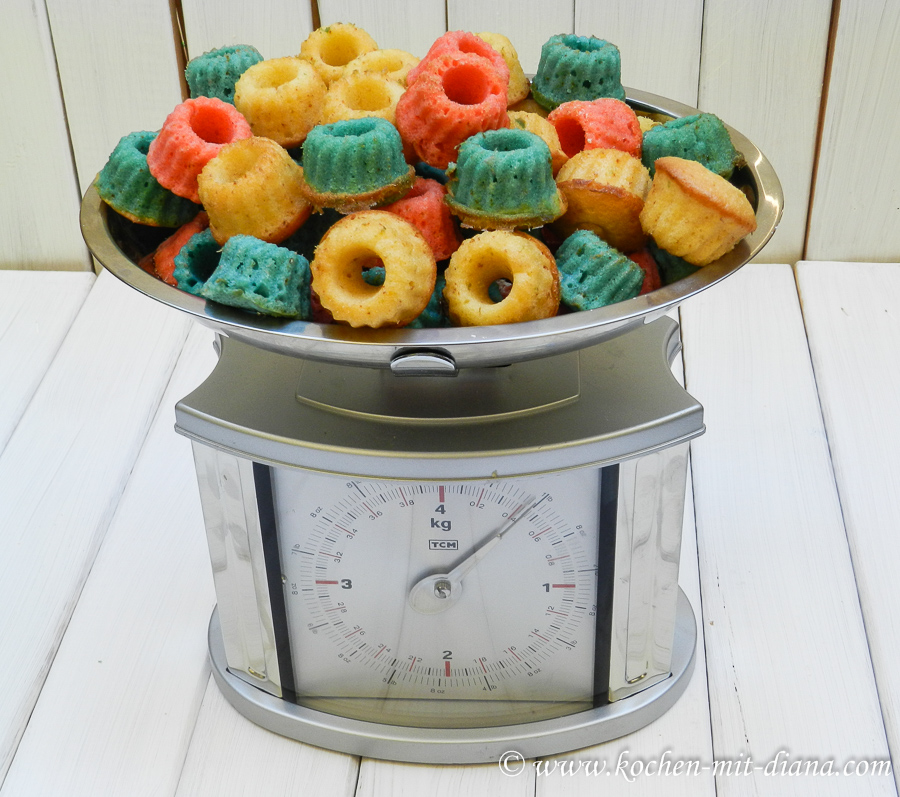 Marzipan mini bundt cake - Cooking with Diana