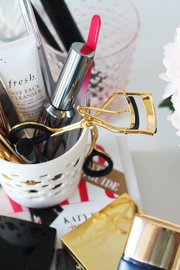 Life file: 10 Makeup Essentials Every Woman Should Own – Gaby Burger