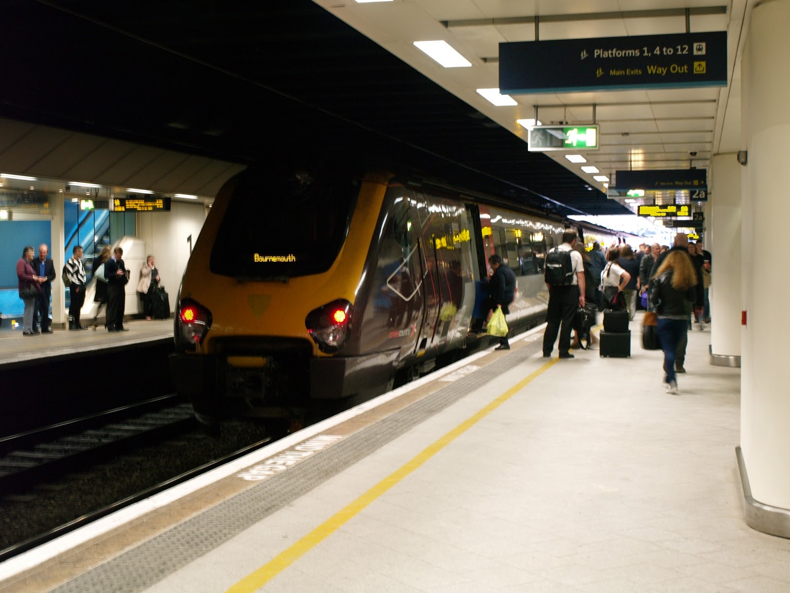 mwtrips - Mark's Rail Adventures: Changing Trains