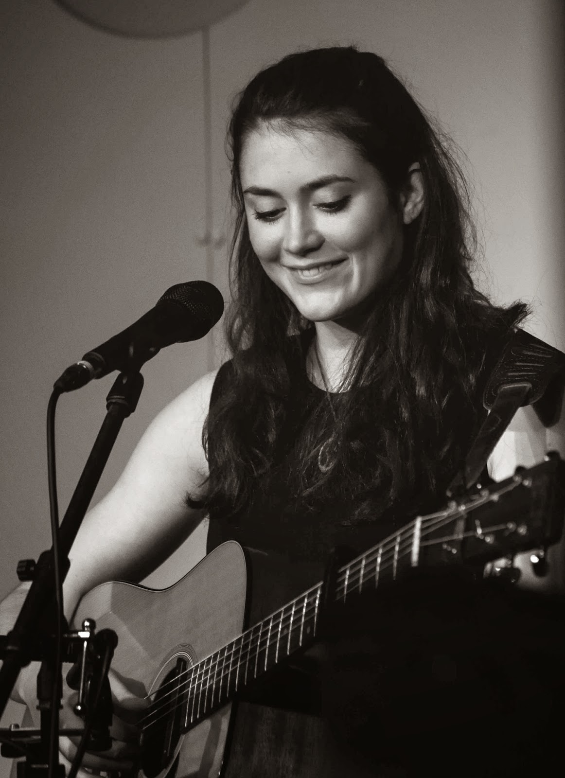 Folk All: RACHEL SERMANNI