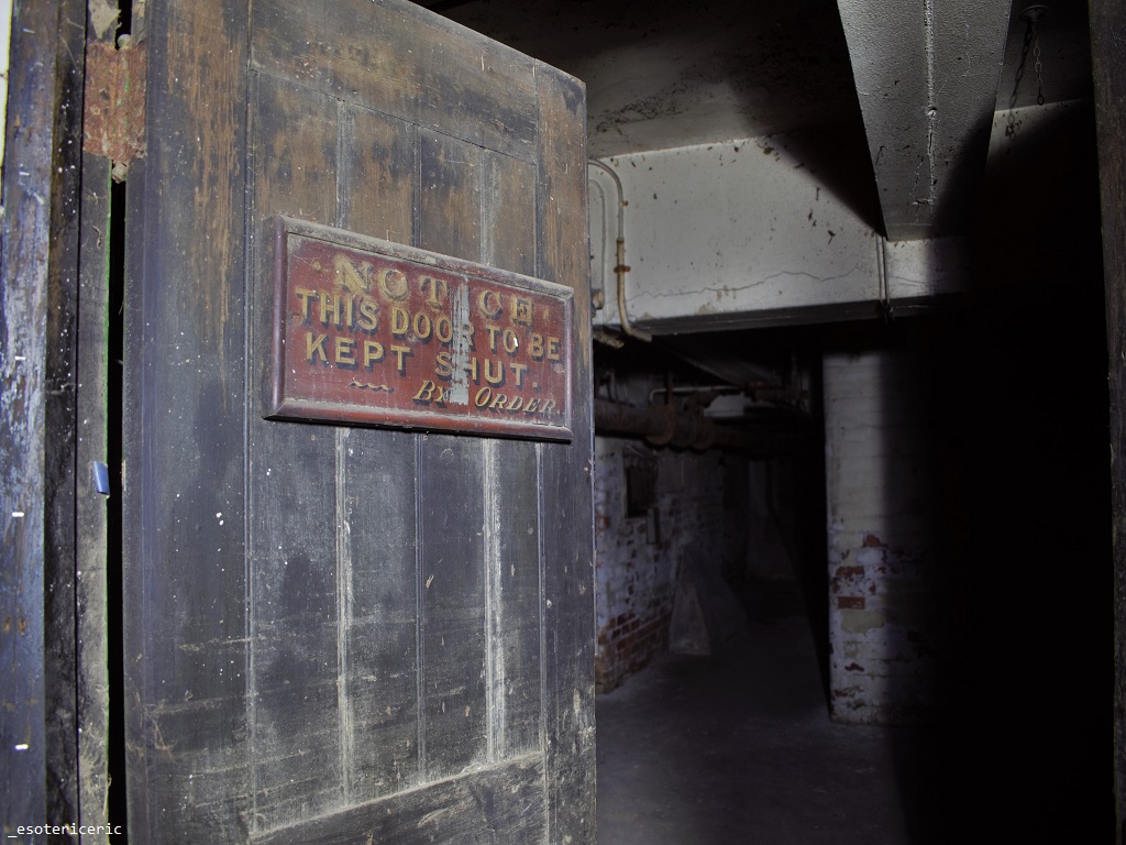 Esoteric Eric: In Accordance with Ordinance : Vickers Building ...