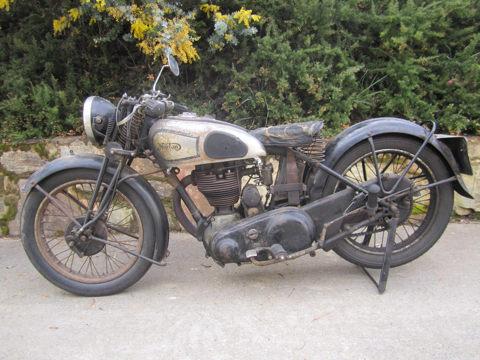 GeekBobber: 1938 Norton Model 18