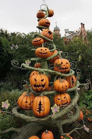 Cute and Funny Pictures and more: Halloween jack-o-lantern tree decoration