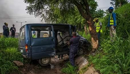Photos: Speeding vehicle runs off the road in Lagos