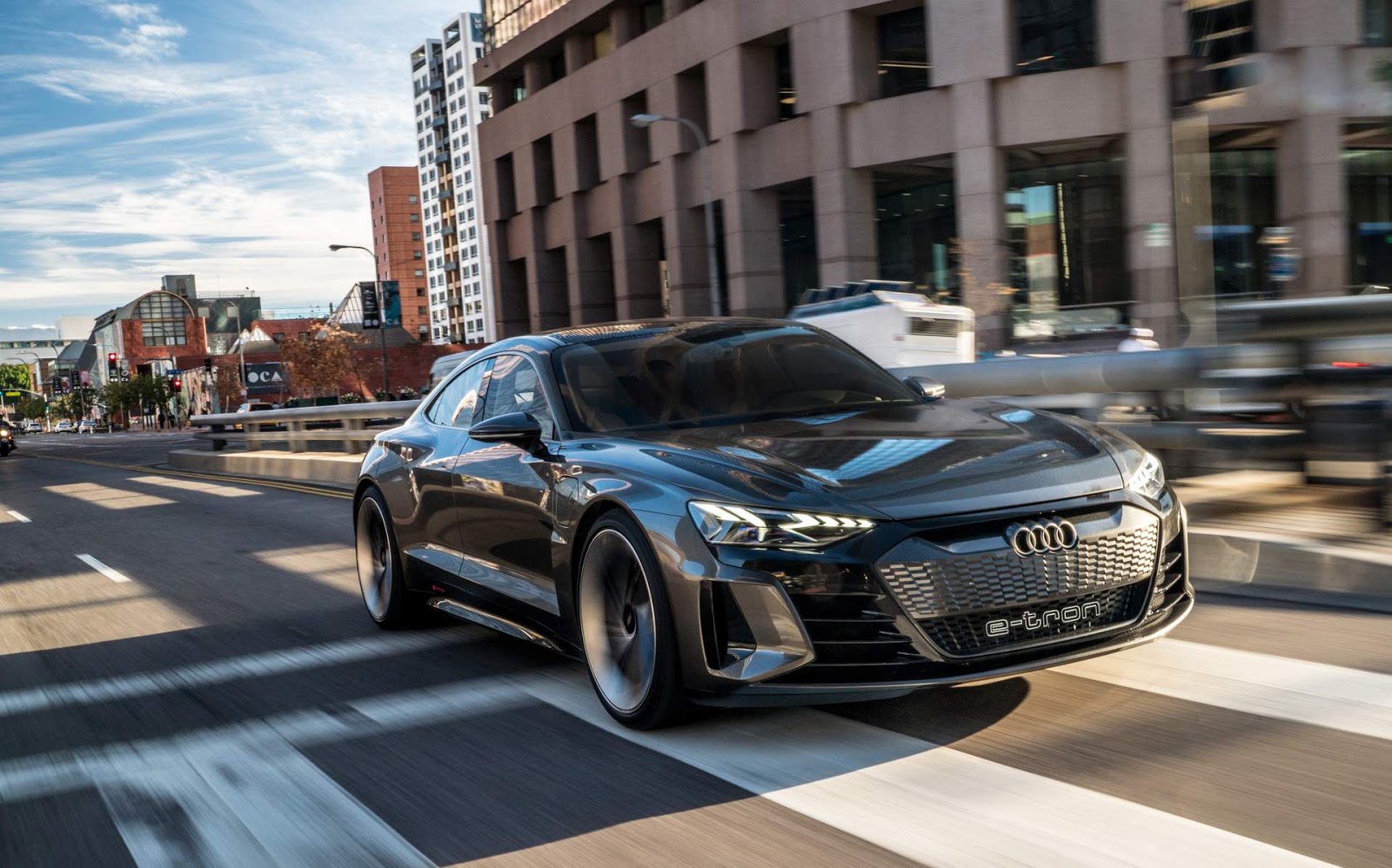 Tony Stark confirma o Audi e-tron GT em Vingadores 4