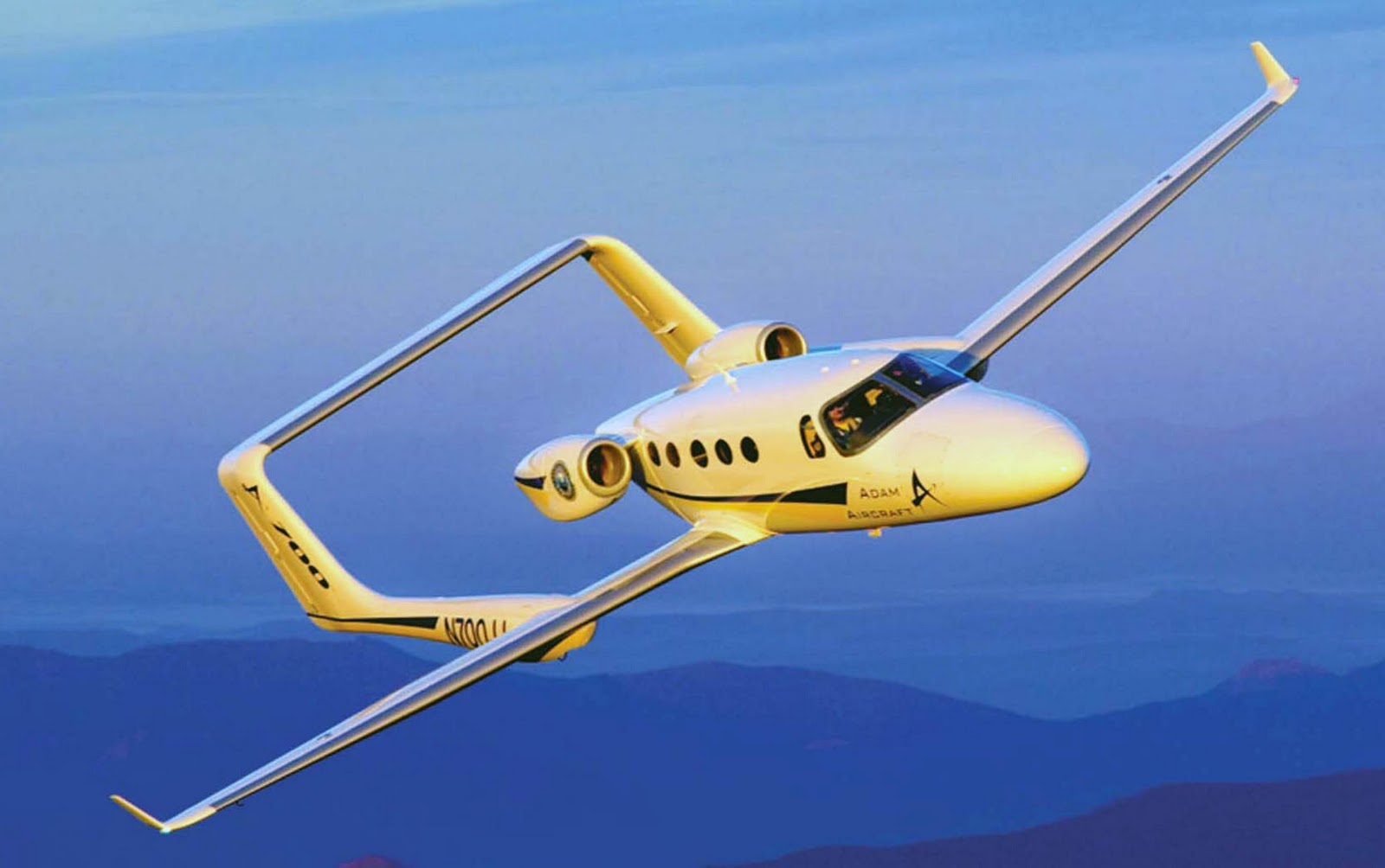 nhungdoicanh: Adam A700 Adamjet