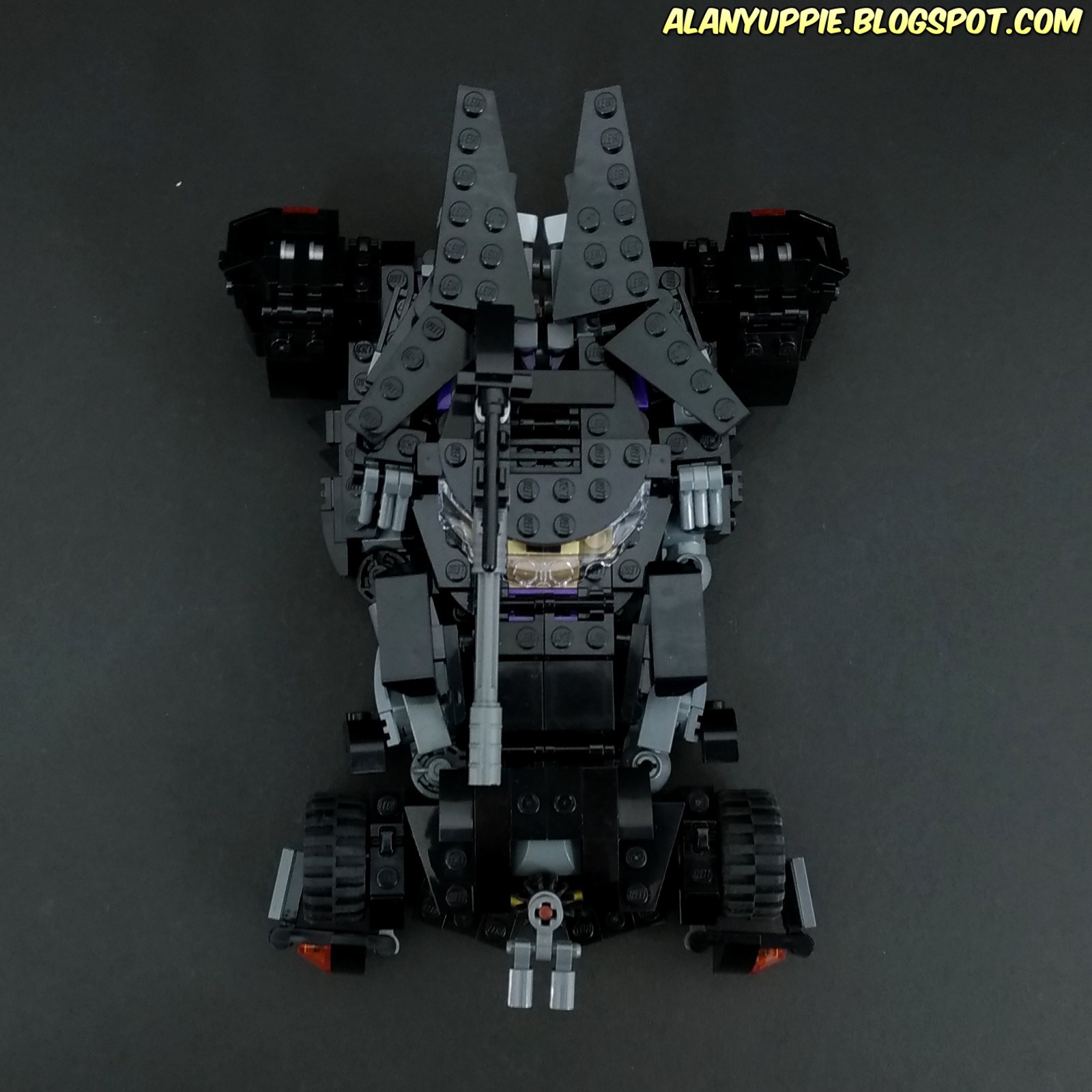 Alanyuppie's LEGO Transformers: LEGO Batman Batmobile transforming ...