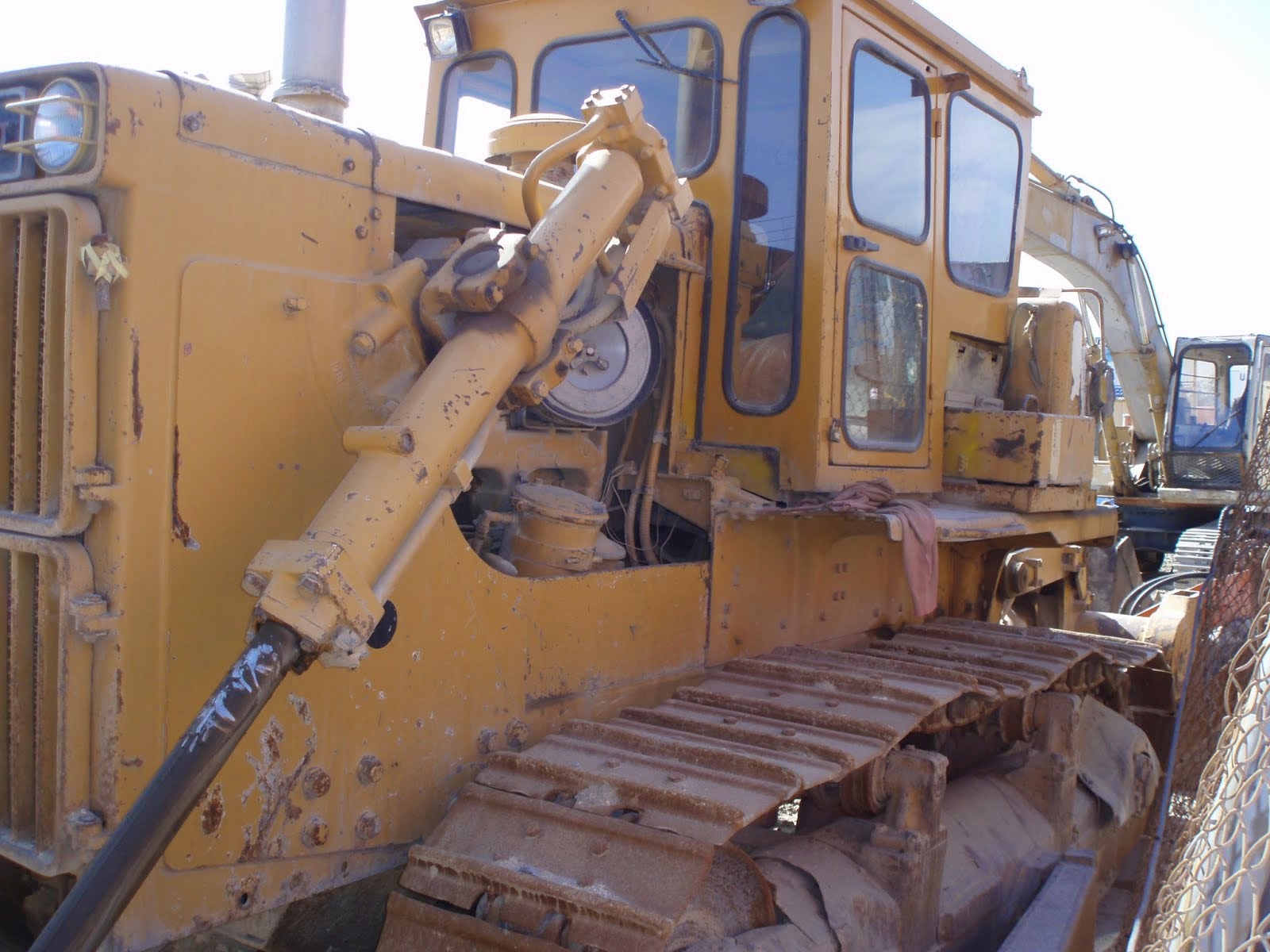 RAFIQ BROTHERS : Komatsu D85A-18 Bull Dozer for Sale/Lease at Rafiq ...