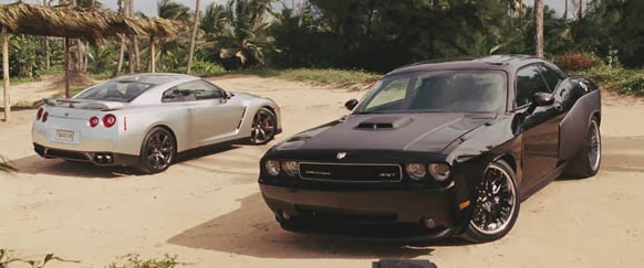 Sibeloy: Nissan GT-R (R35) Paul Walker RMZ City VS Hot Wheels