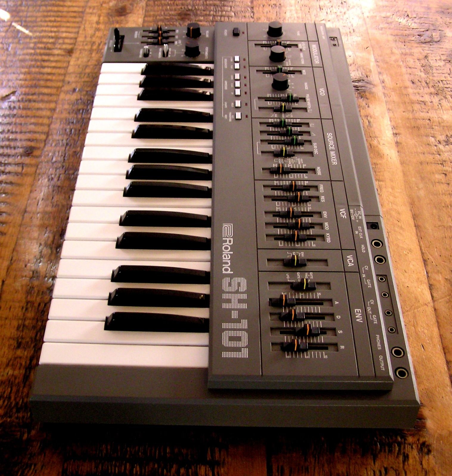 MATRIXSYNTH: Roland SH-101 Vintage Synthesizer