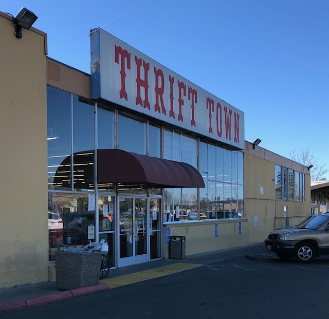 Thrift Shop Commando: I went to Ladybird's Thrift Town