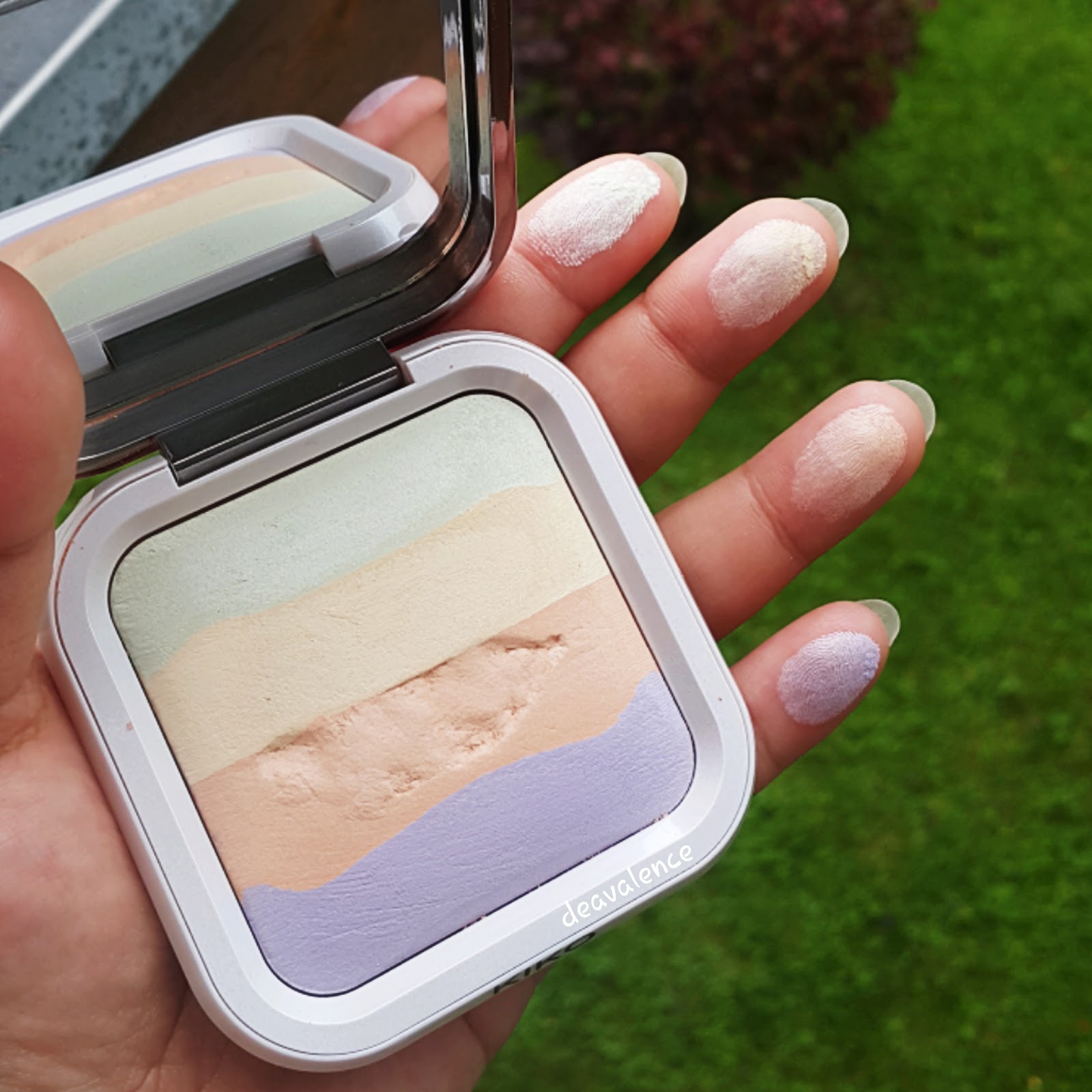 deavalence: Kiko Colour Correction Face Fixing Powder