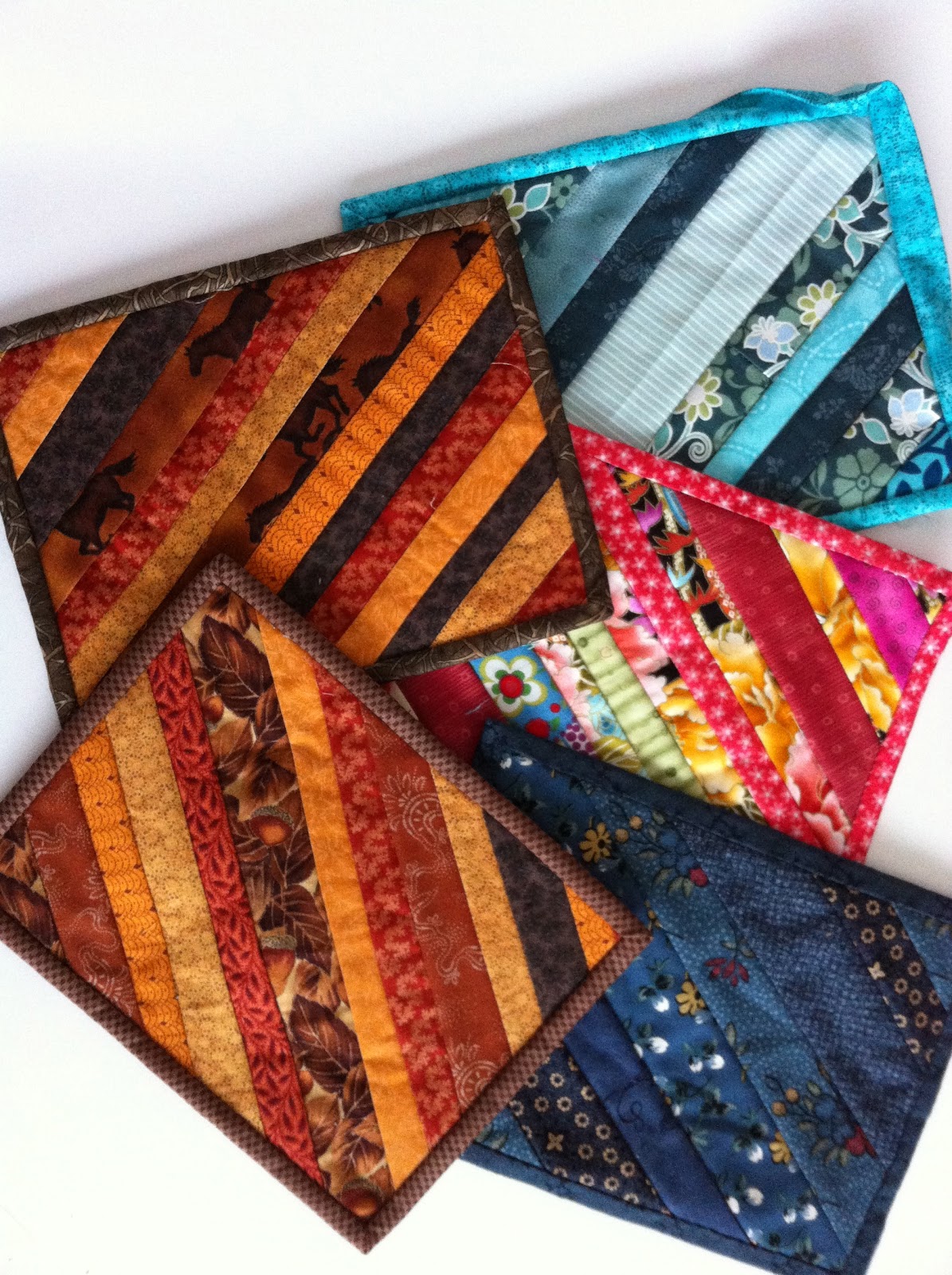 String Piecing Mug Rugs