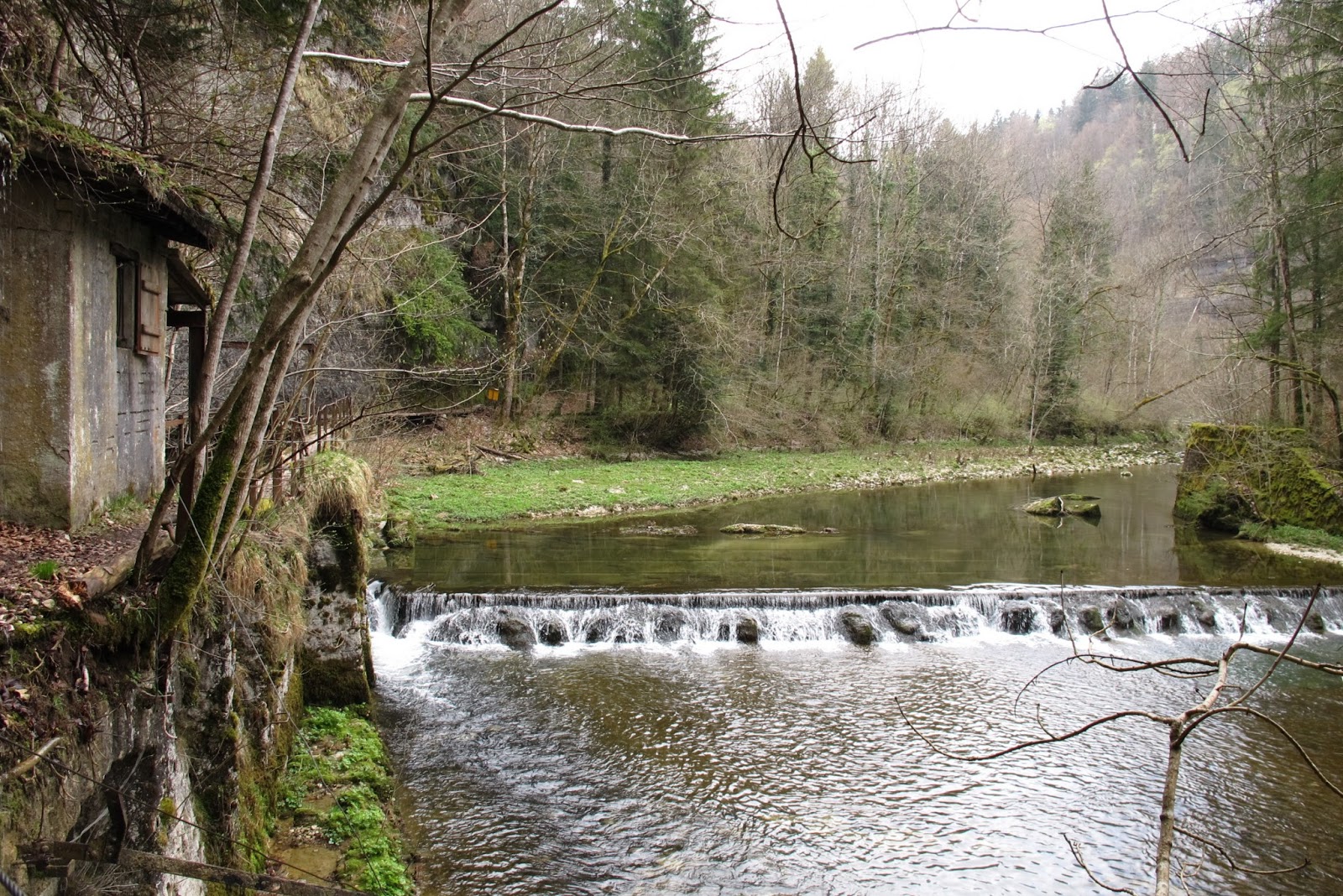 Histoire et histoires d'Arnex sur Orbe: Les Gorges de l'Orbe : l'ancienne usine électrique des Clées