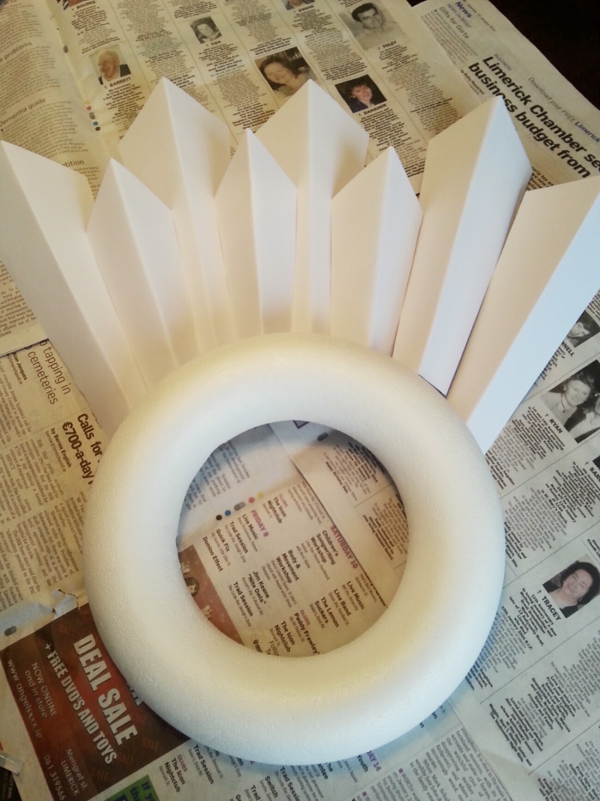 DIY paper sunburst mirror! ~ Make Do and DIY
