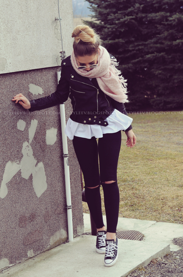 Styleev: Biała baskinka w połączeniu z czernią.