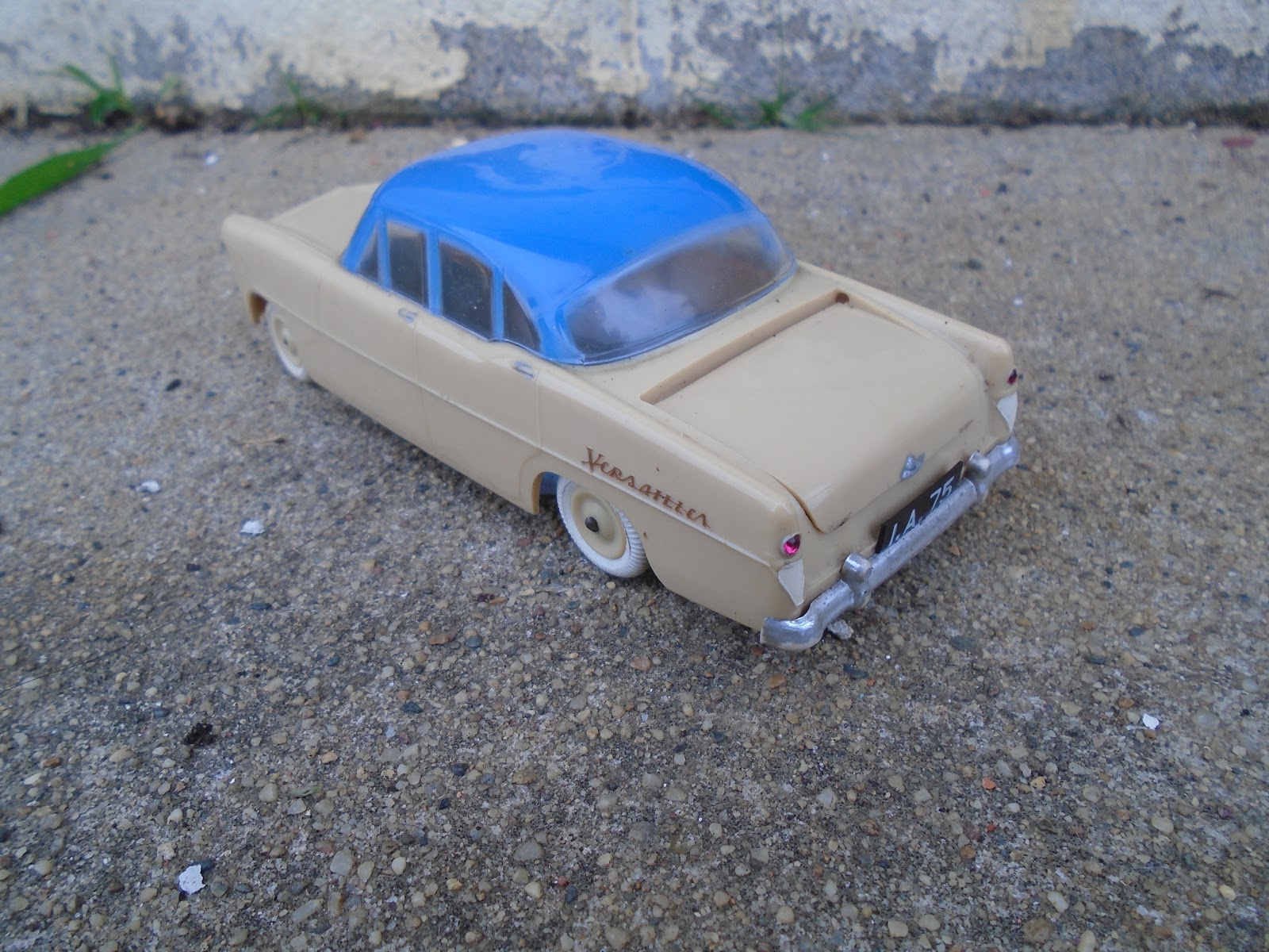 Hot rod models: Simca Versailles - Minialuxe - 1/32 scale