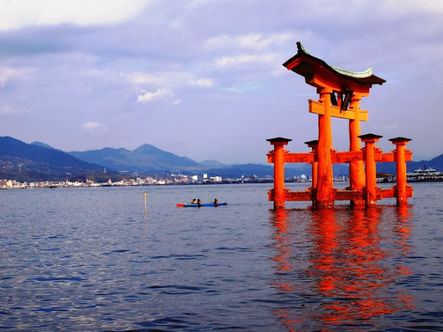 Thoughtfulness ...: Japan: Introduction