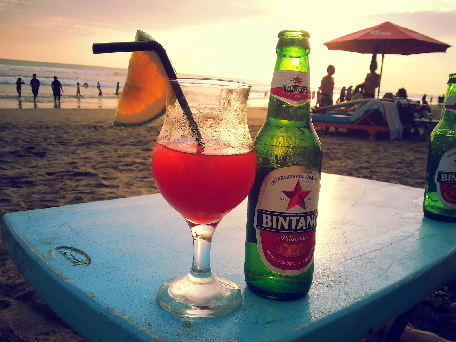 Doing Bali McSammo Style... Bintang and Cocktails!!: Beanbags, Bintangs ...