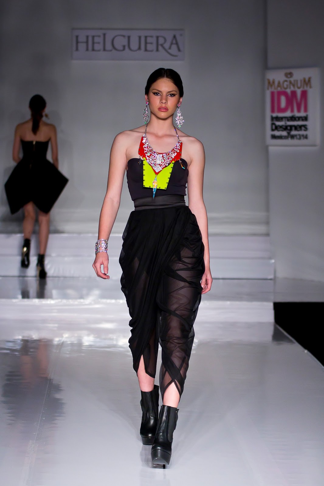 Fashion Pleasure México: Gustavo Helguera y Glenda Modelos.